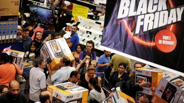 BLACK FRIDAY - La Moda Que Nos Parió